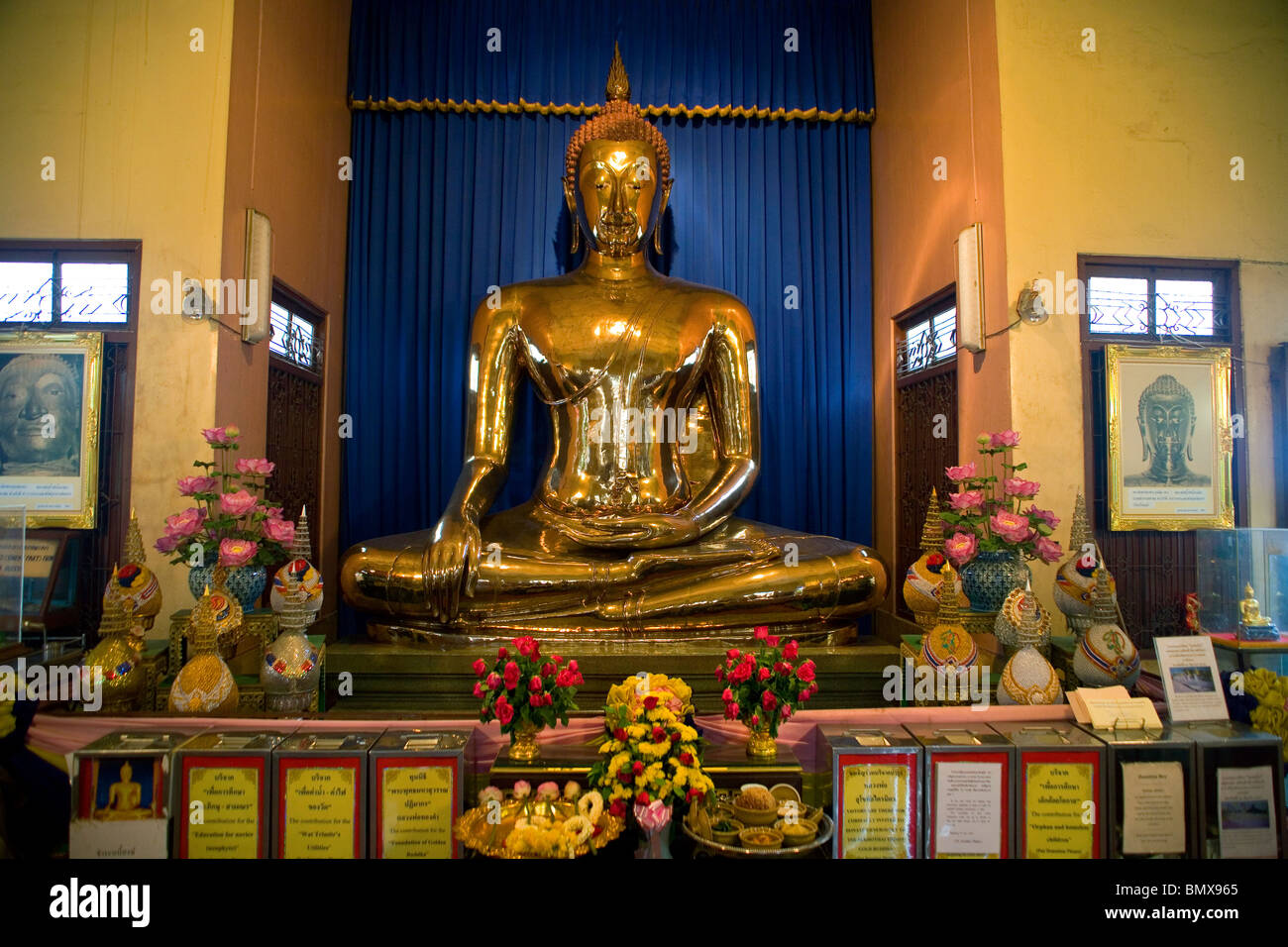 Pure gold hi-res stock photography and images - Alamy