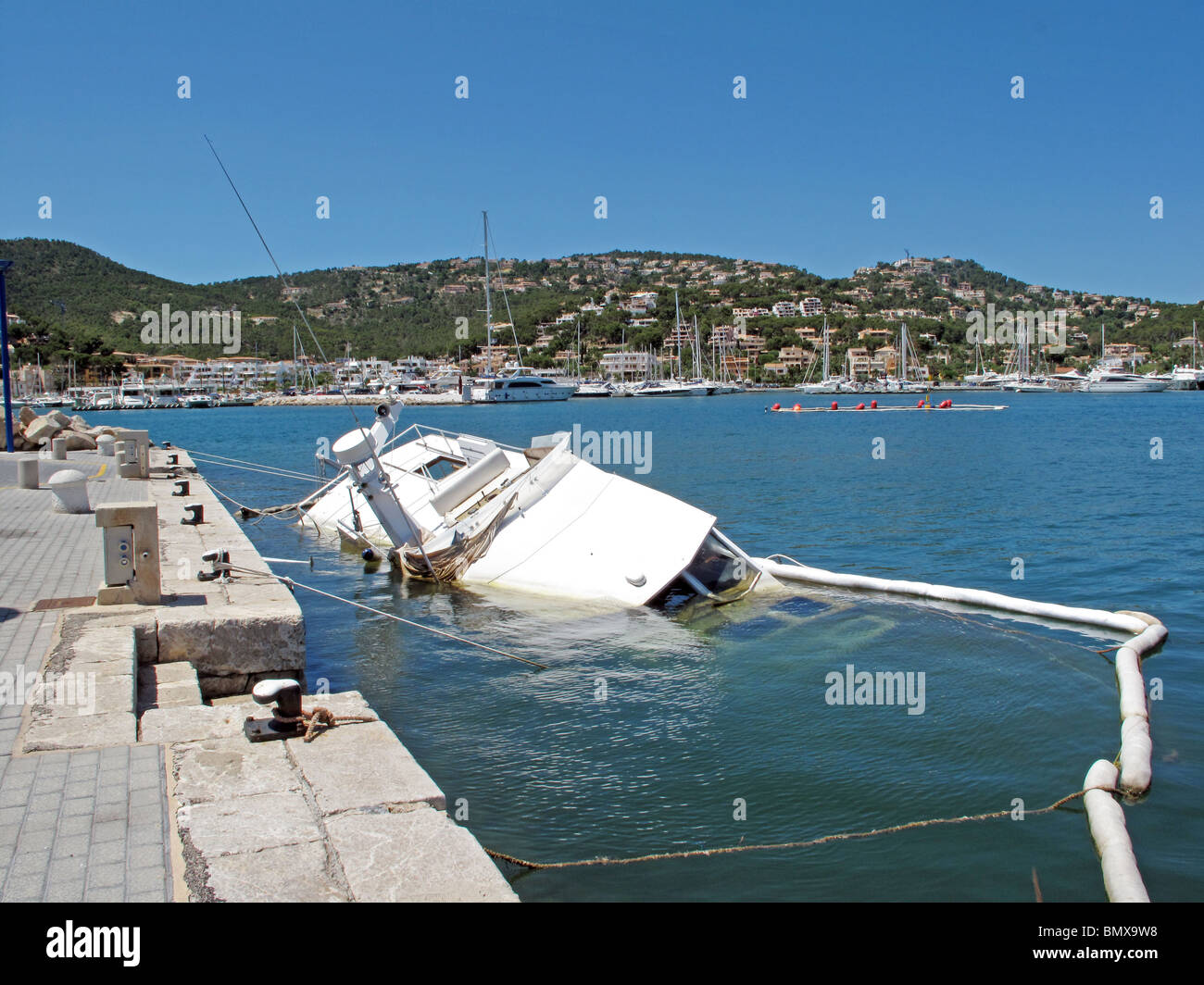 Half sunk motor cruiser hi-res stock photography and images - Alamy