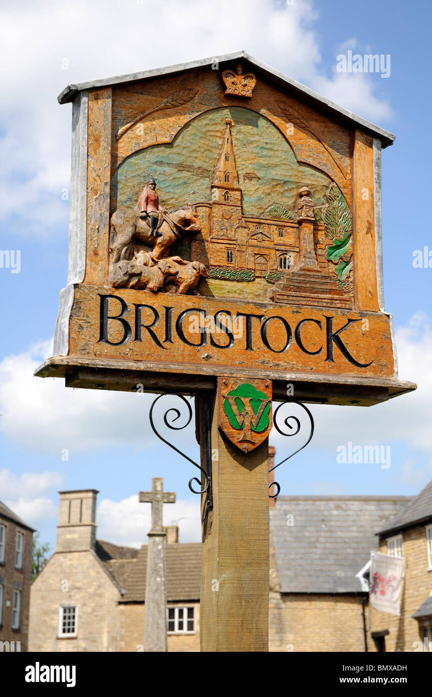 Northamptonshire sign village hi-res stock photography and images - Alamy