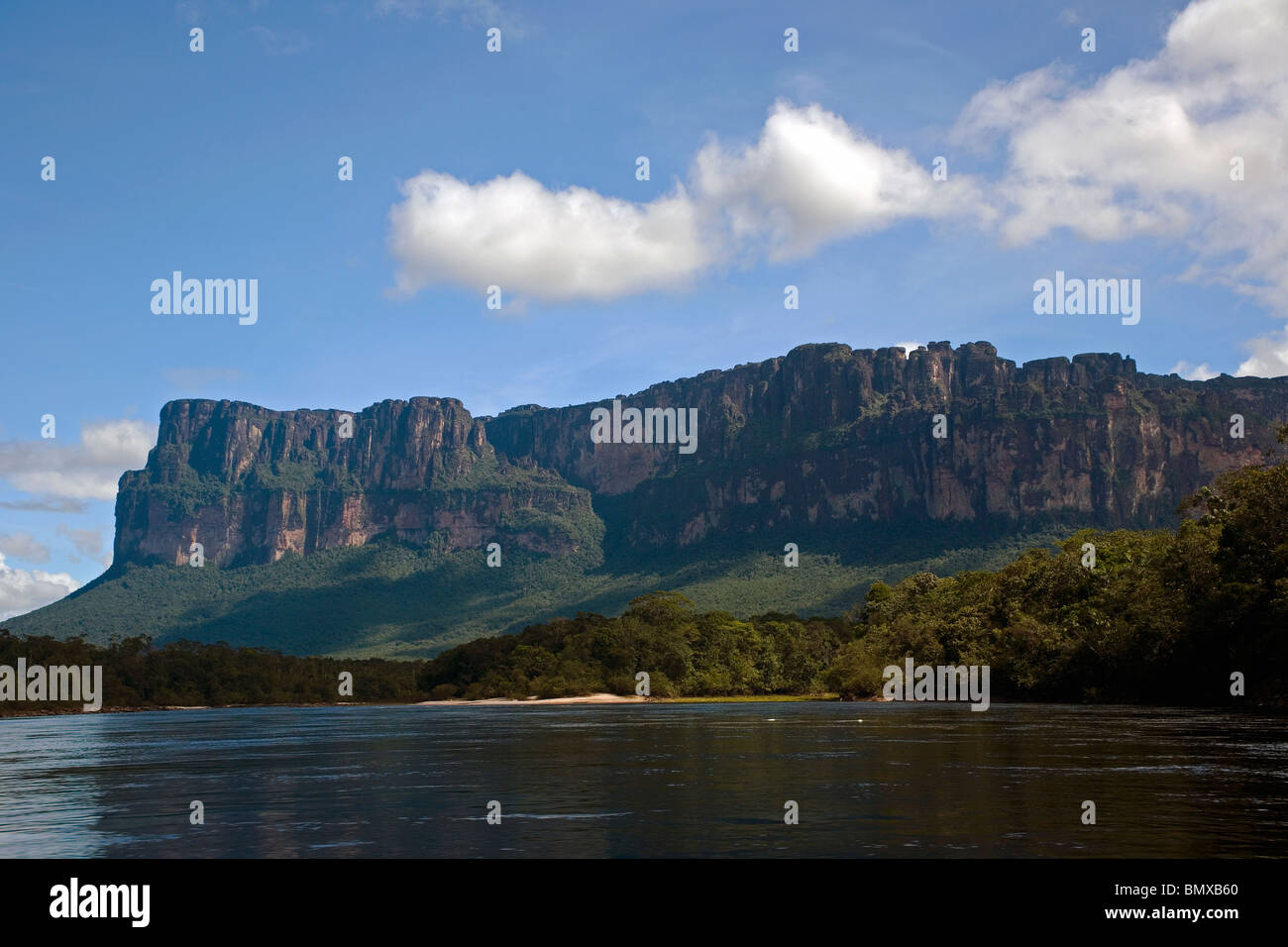 Tepui mountain hi-res stock photography and images - Alamy