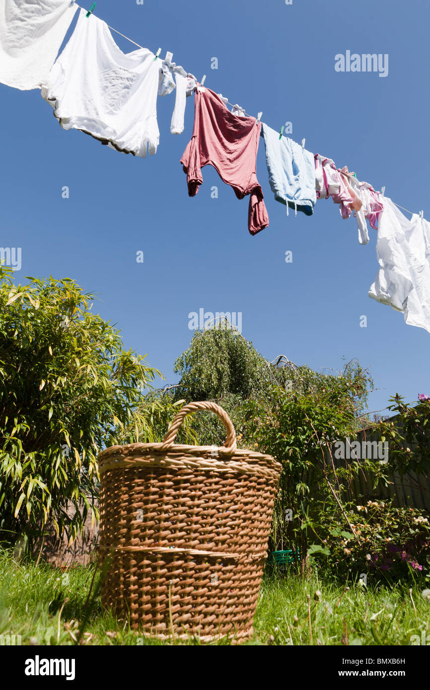 Back garden washing line hi-res stock photography and images - Alamy