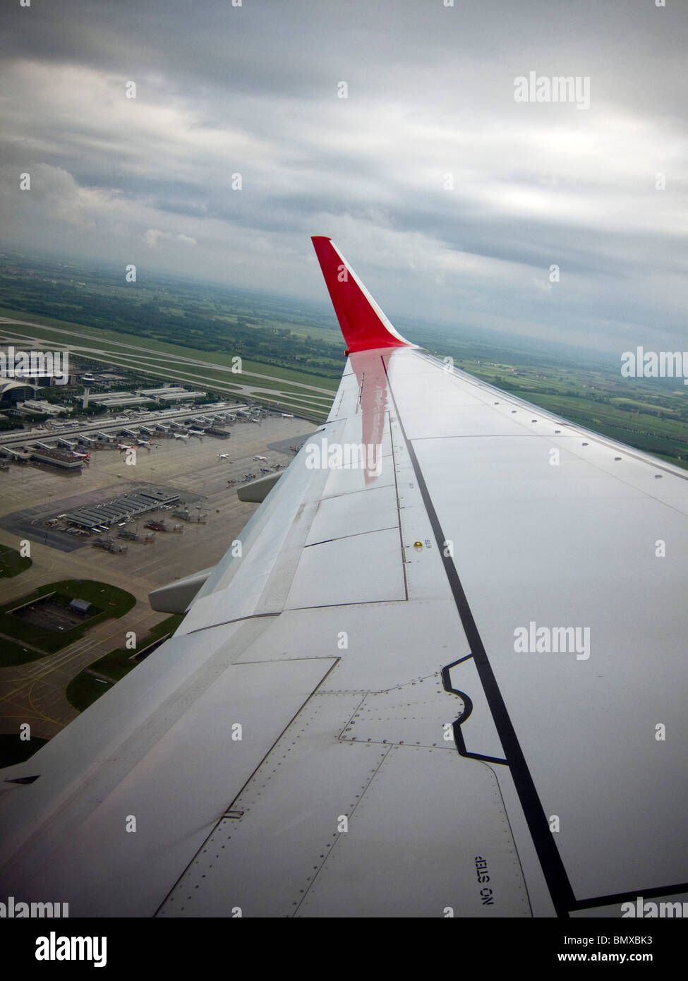 Aeroplane wing tip wing tip hi-res stock photography and images - Alamy