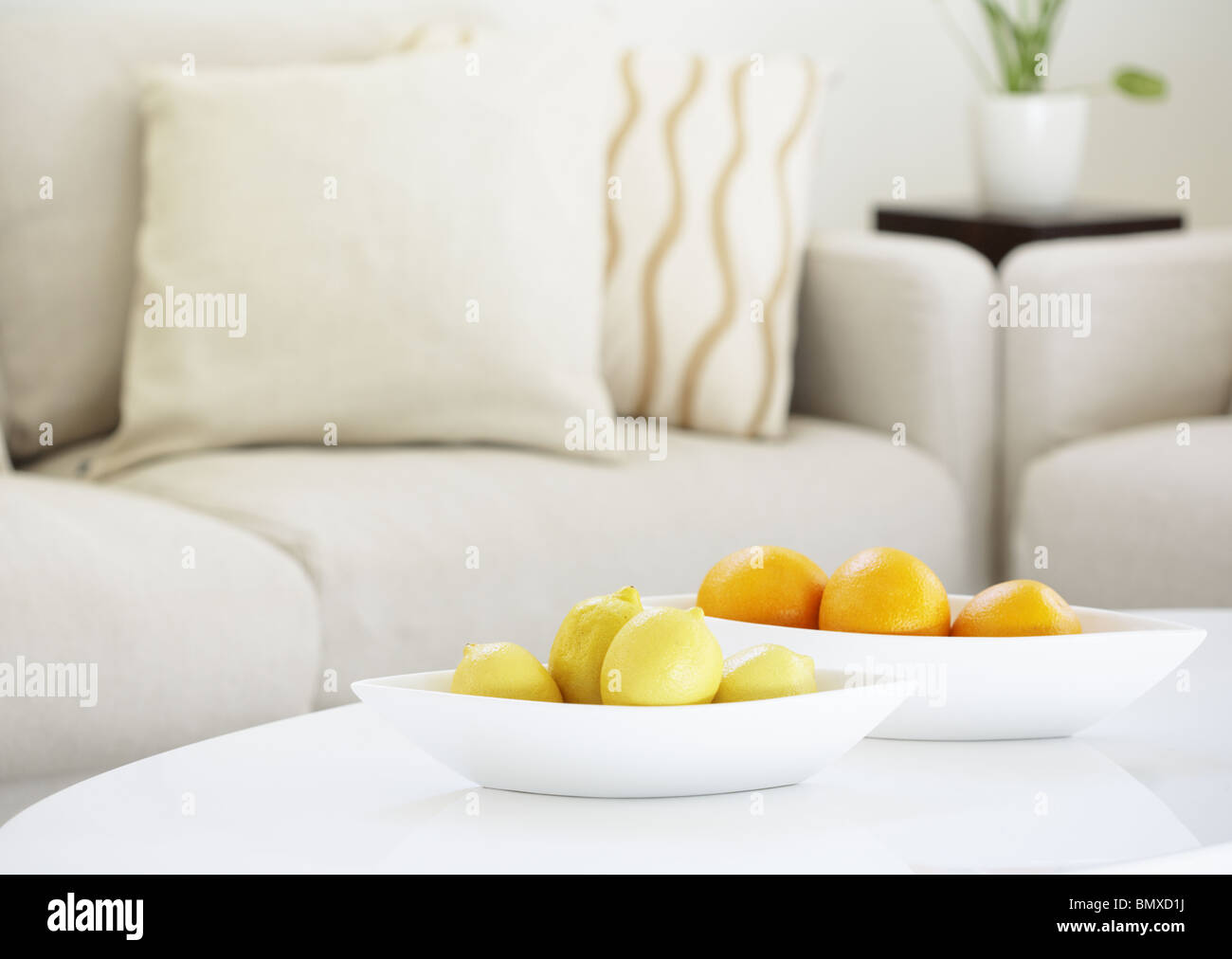 Lemon plant sofa hi-res stock photography and images - Alamy