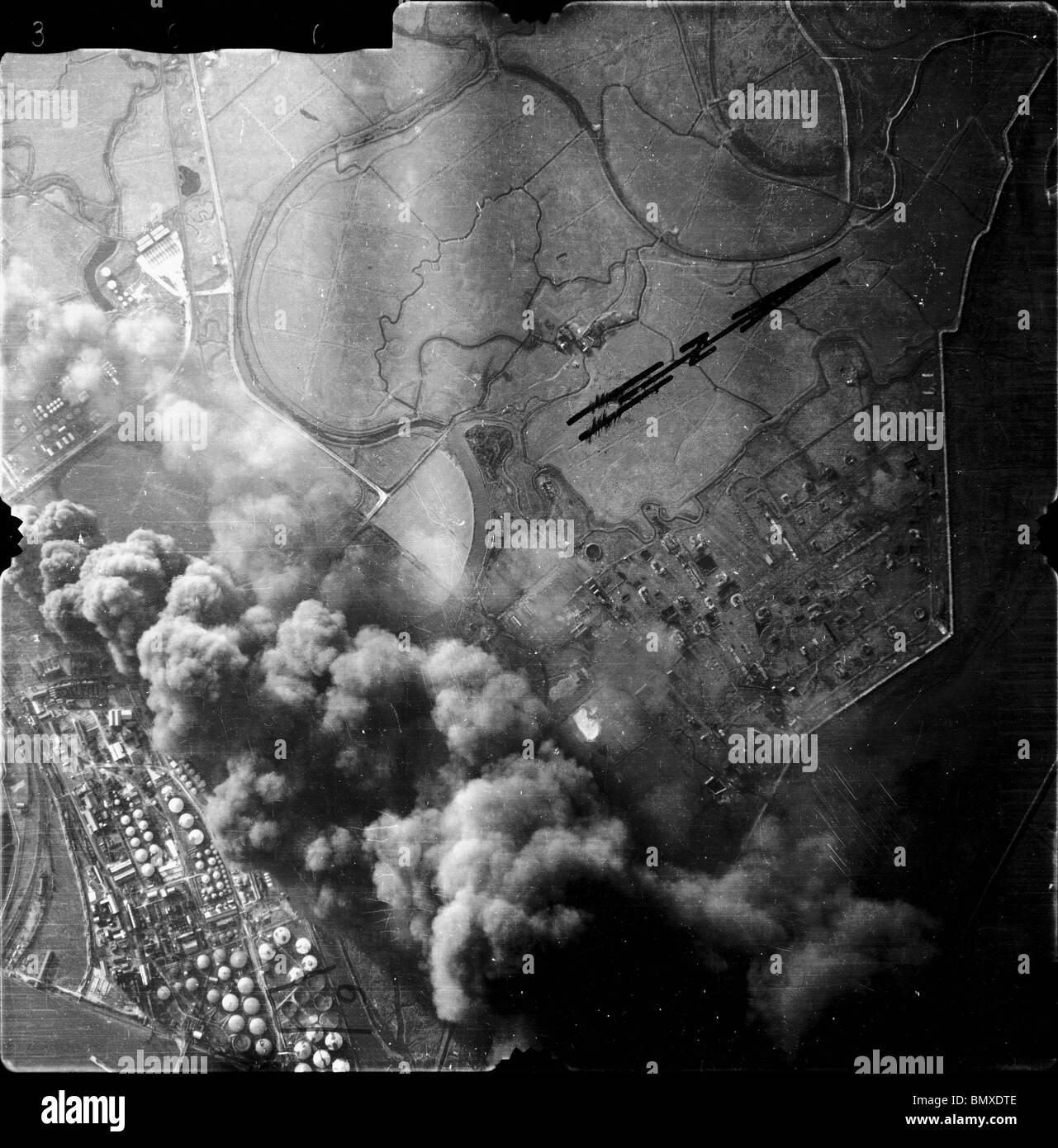 Thames Haven - Kent Luftwaffe Bombing Raid on Oil Refinery Stock Photo ...