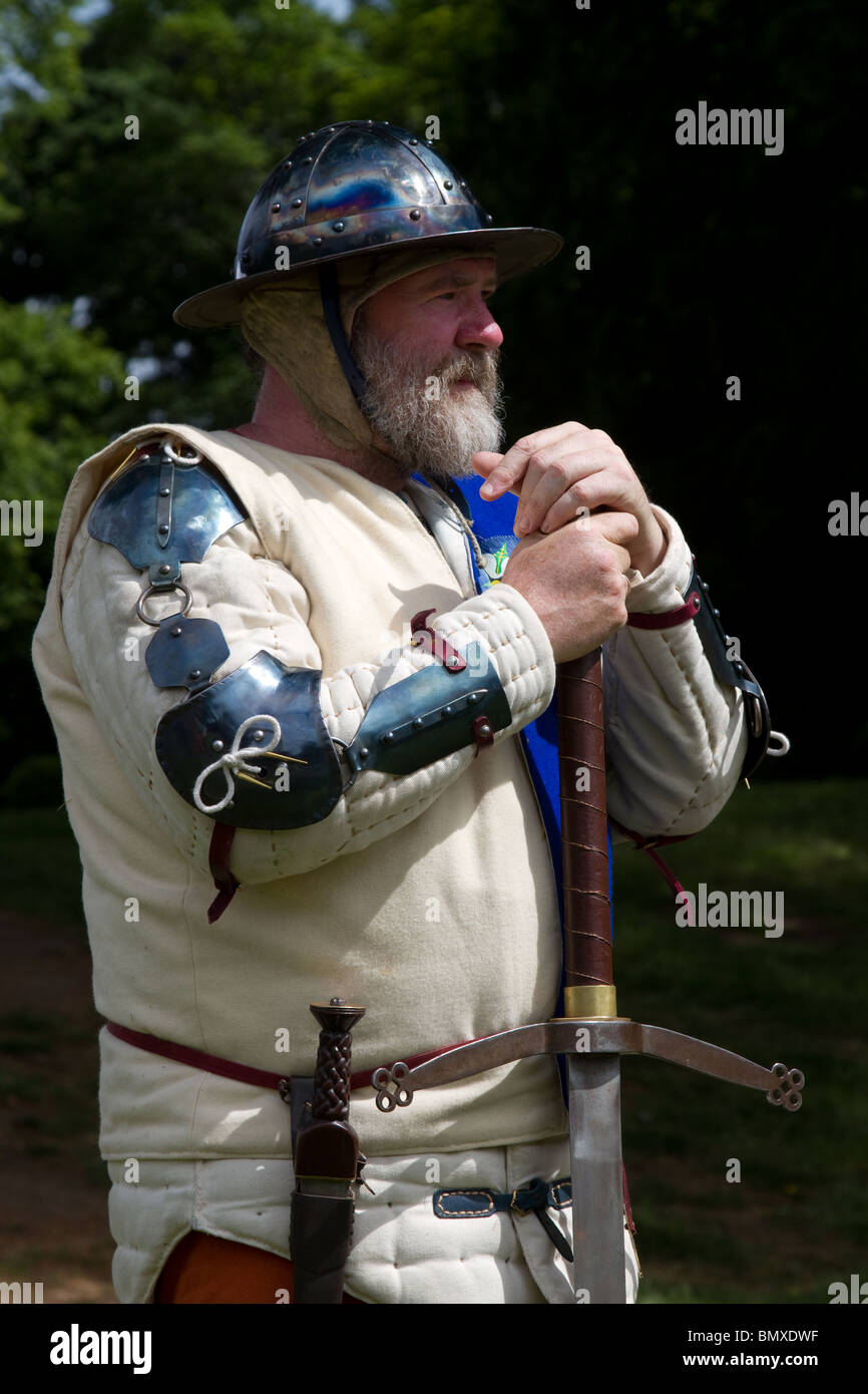 Medieval foot soldier hi-res stock photography and images - Alamy