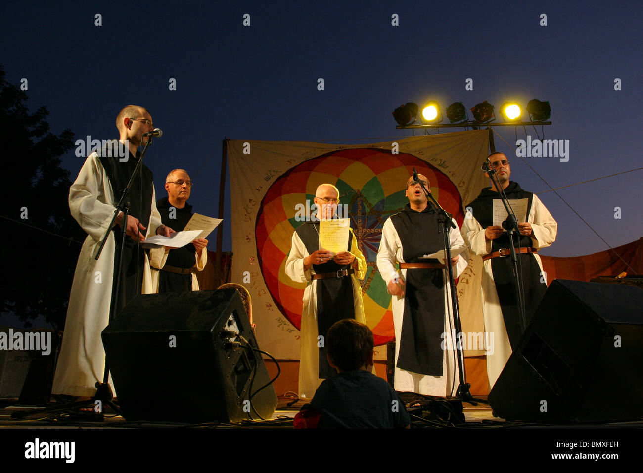 Arab and Jewish Israeli youth gathered for the interfaith Sulha Peace ...