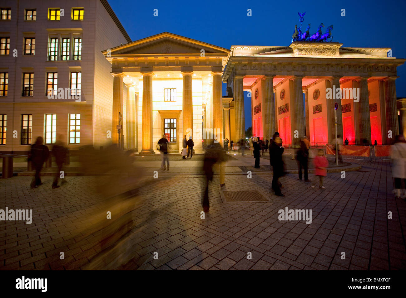 Pariser platz and brandenburg gate in berlin Stock Photo - Alamy