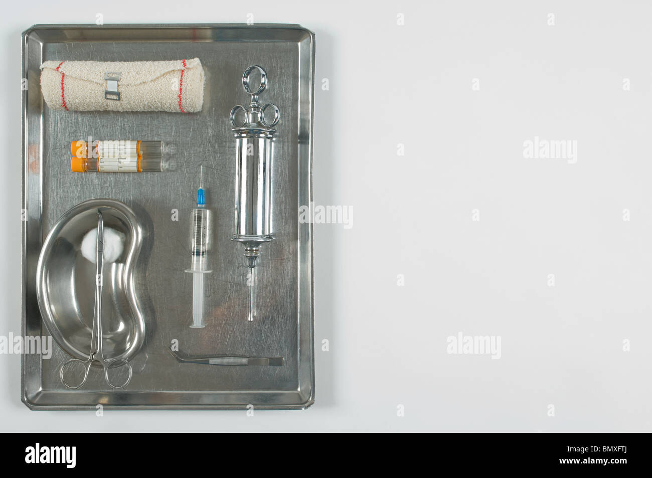 Surgical equipment hi-res stock photography and images - Alamy