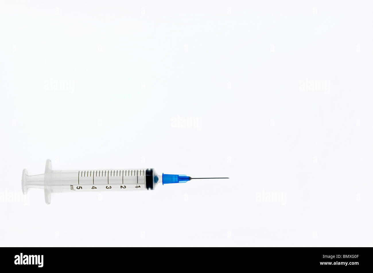 Syringe hi-res stock photography and images - Alamy