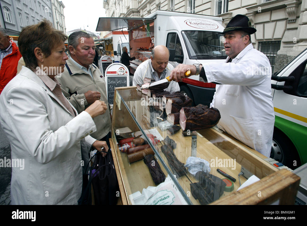 Old fashioned butcher shop hi-res stock photography and images - Alamy