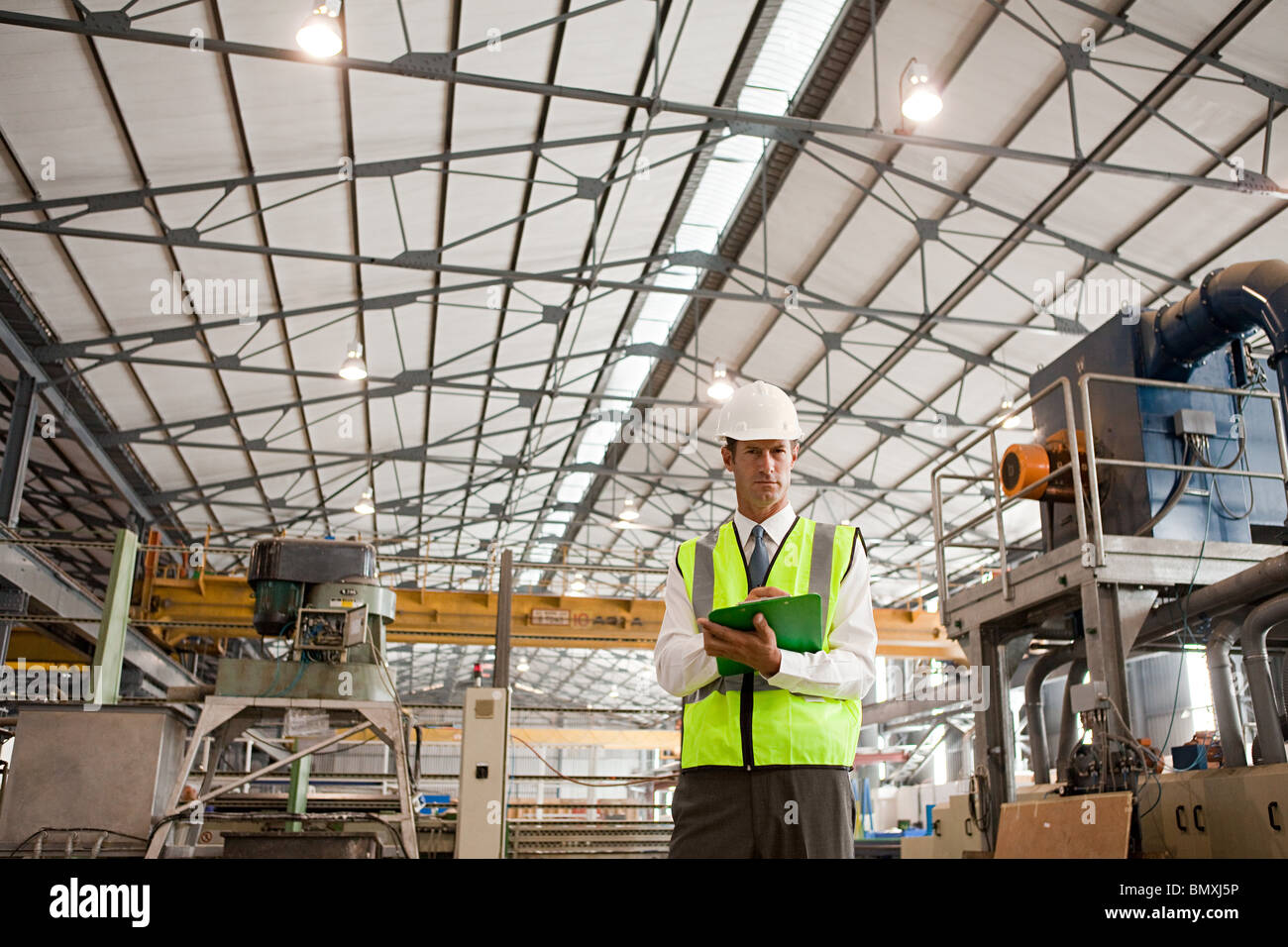 Clipboard with cross hi-res stock photography and images - Alamy