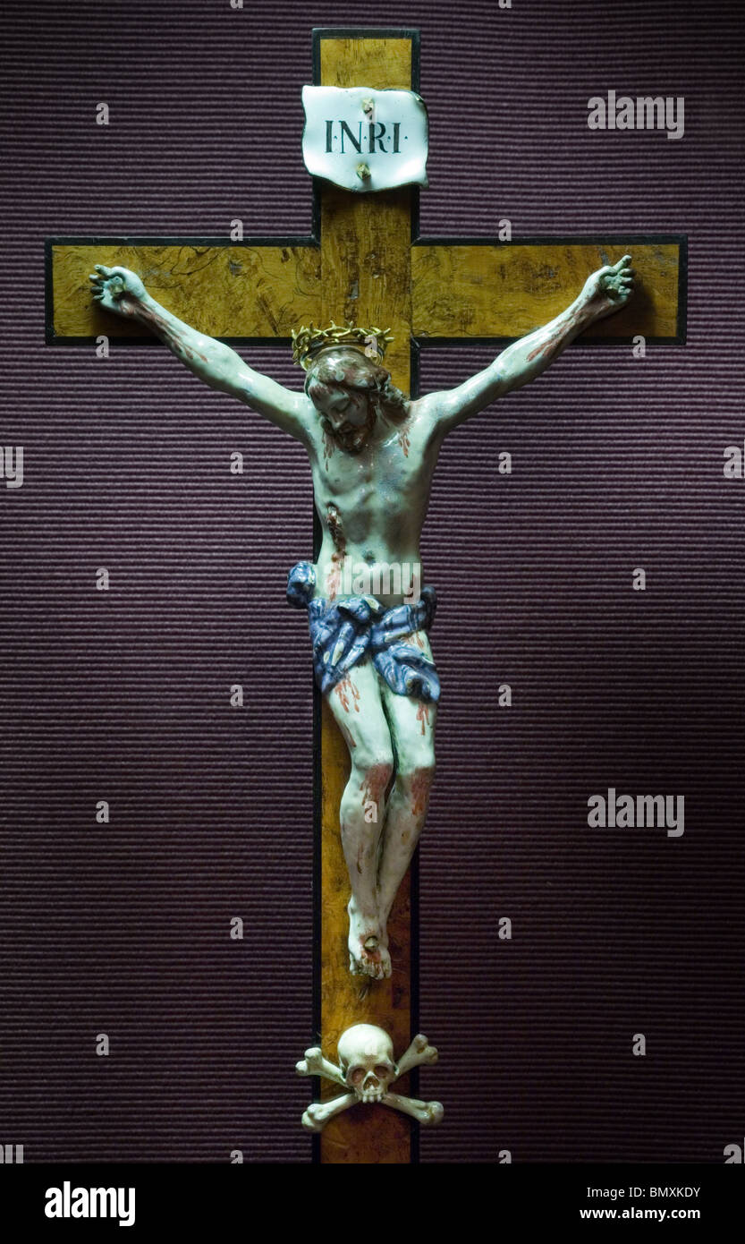 Crucifix skull hi-res stock photography and images - Alamy