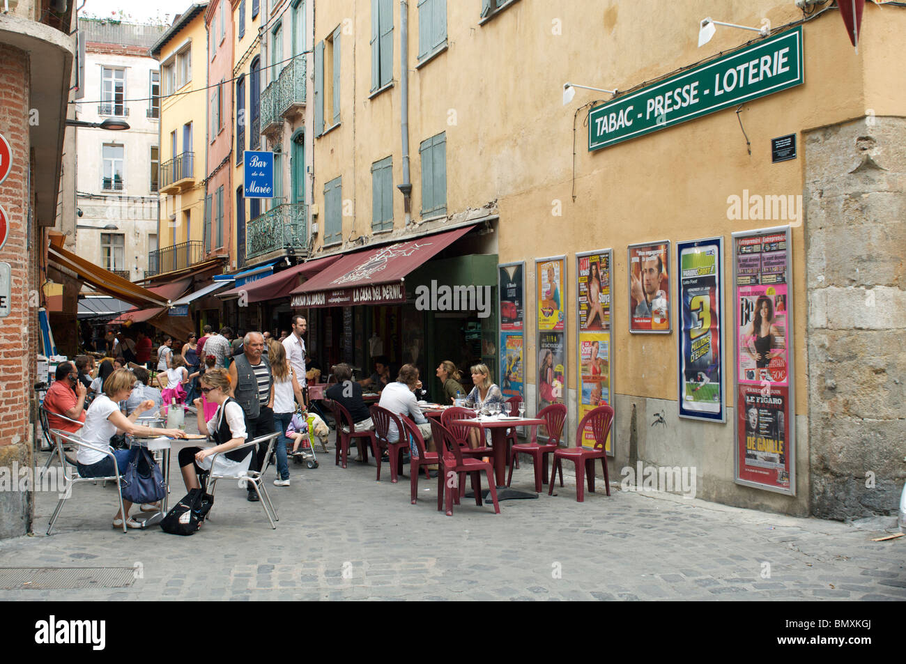 street scene in perpignan Stock Photo - Alamy