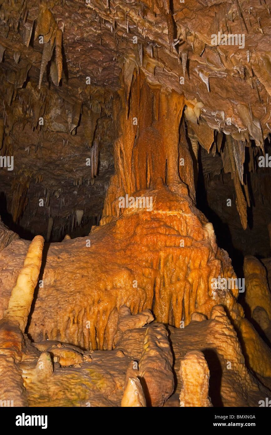Stalactites, stalagmites, flowstone, columns, straws & drapery at ...
