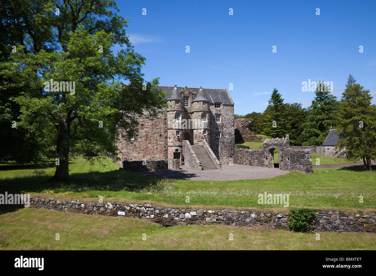 Rowallan Castle, near Kilmaurs, Ayrshire, Scotland Stock Photo - Alamy