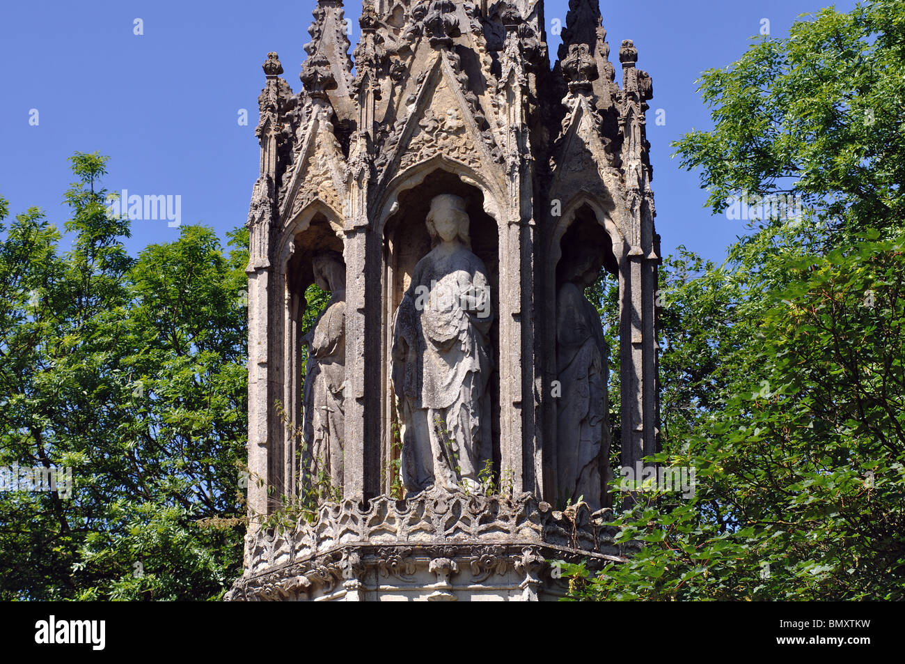The Eleanor Cross, Hardingstone, Northamptonshire, England, UK Stock ...