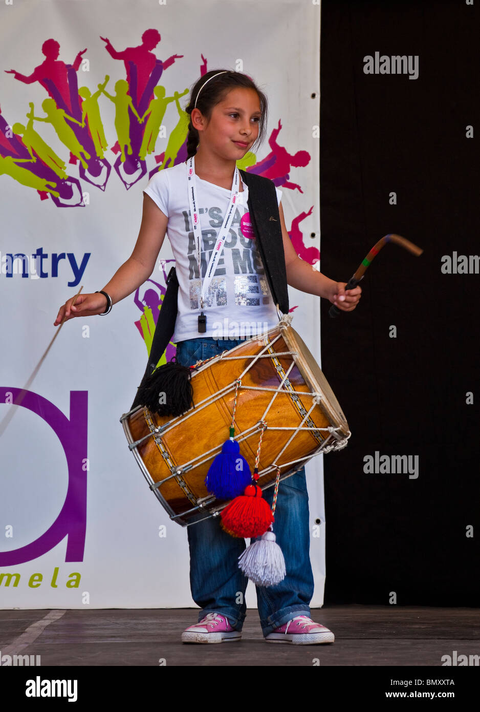 Dhol musical hi-res stock photography and images - Alamy
