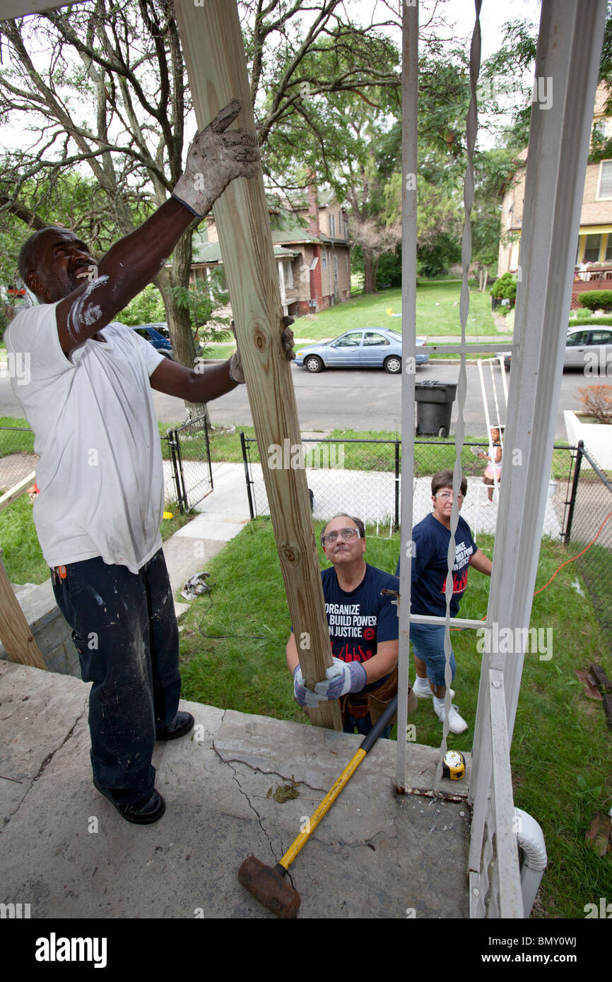 Union Volunteers Help Repair Home Stock Photo - Alamy