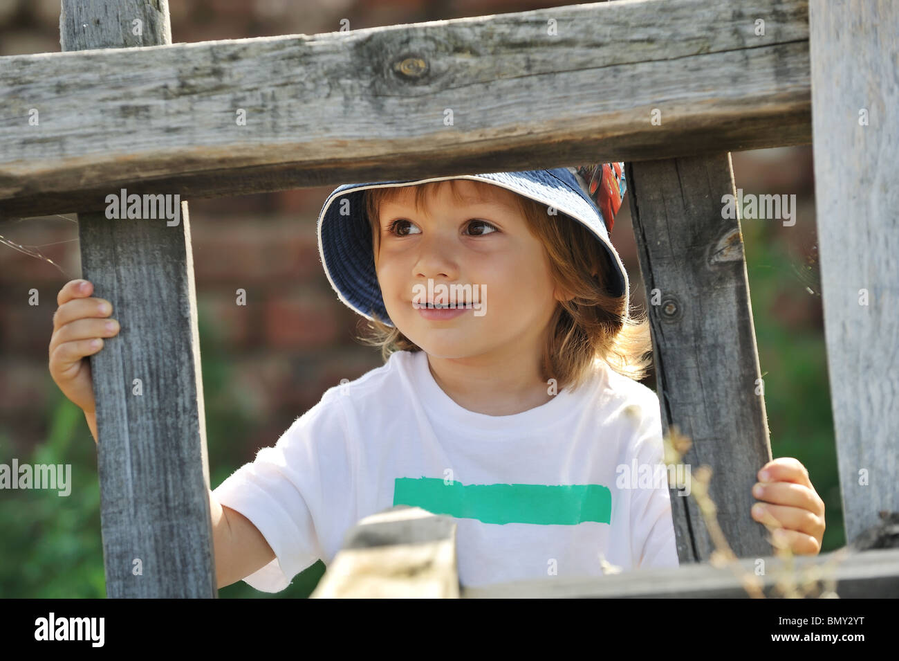 little boy smiling Stock Photo - Alamy