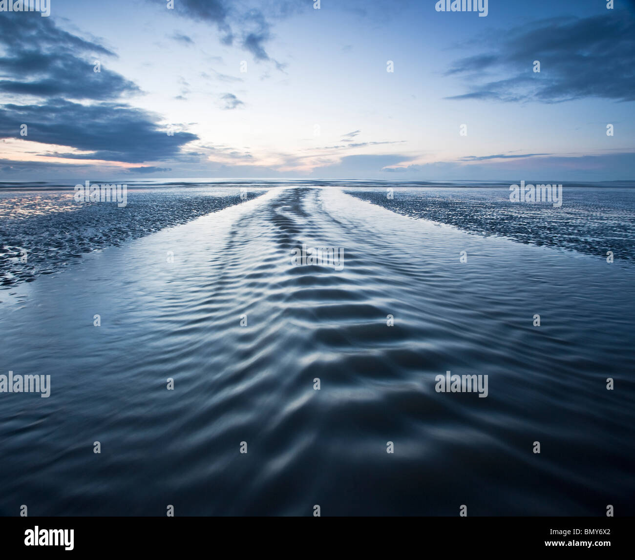 Running through waves hi-res stock photography and images - Alamy