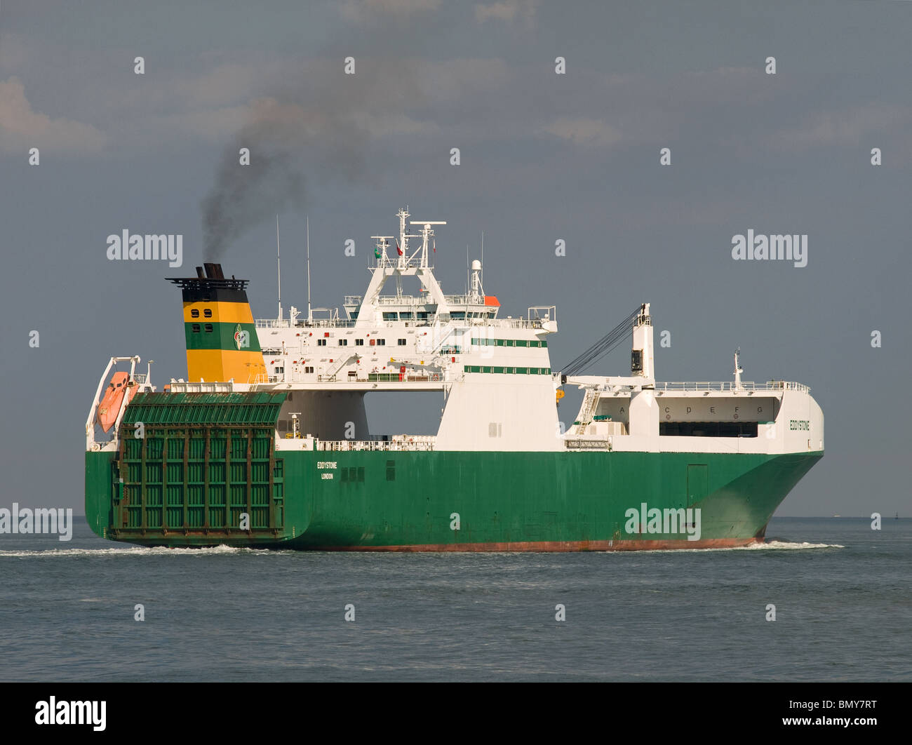 Container roro ship ship hi-res stock photography and images - Alamy