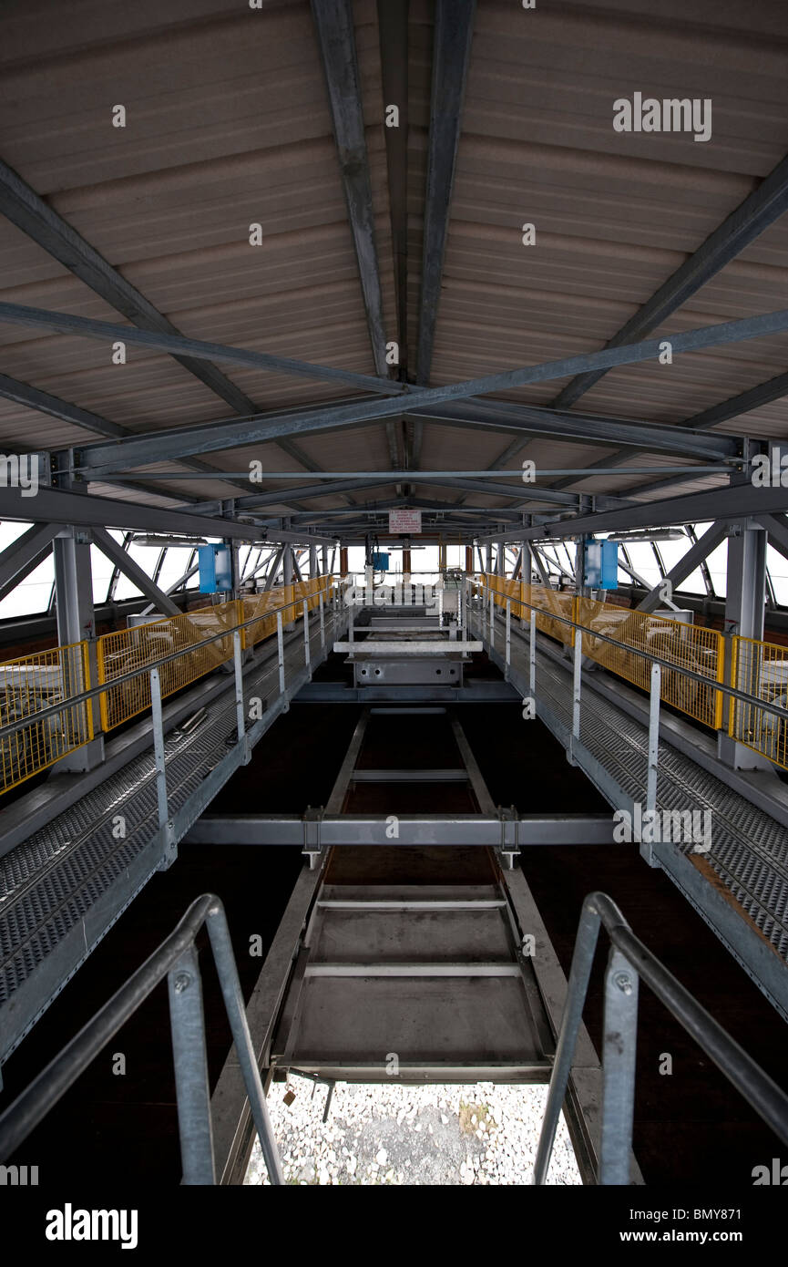 Internal ski lift hi-res stock photography and images - Alamy