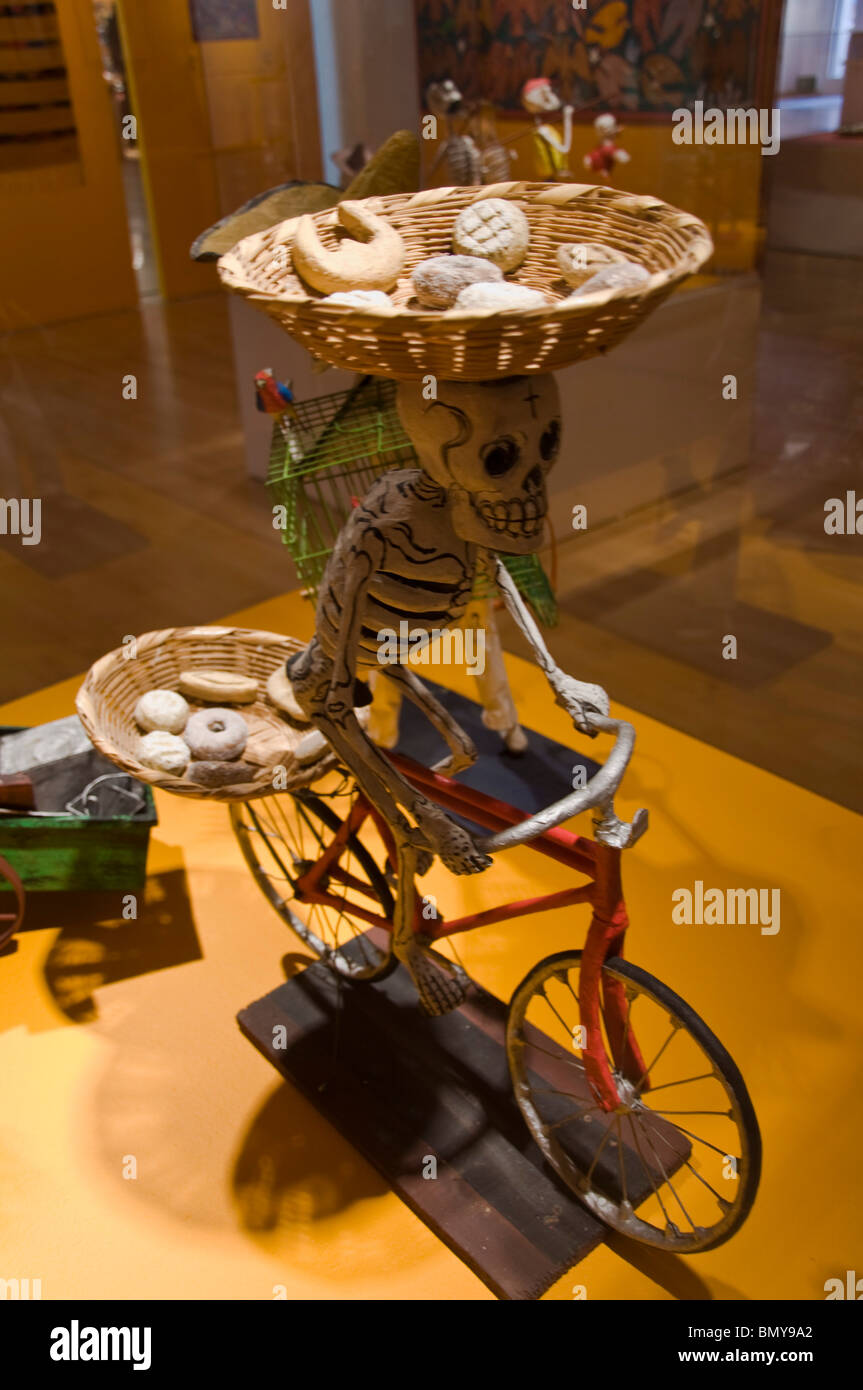 Mingei folk art hi-res stock photography and images - Alamy
