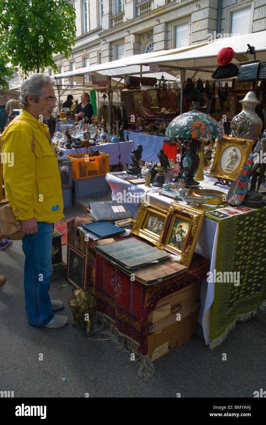Strasse des 17 Juni antiques and flea market Tiergarten Berlin Germany ...