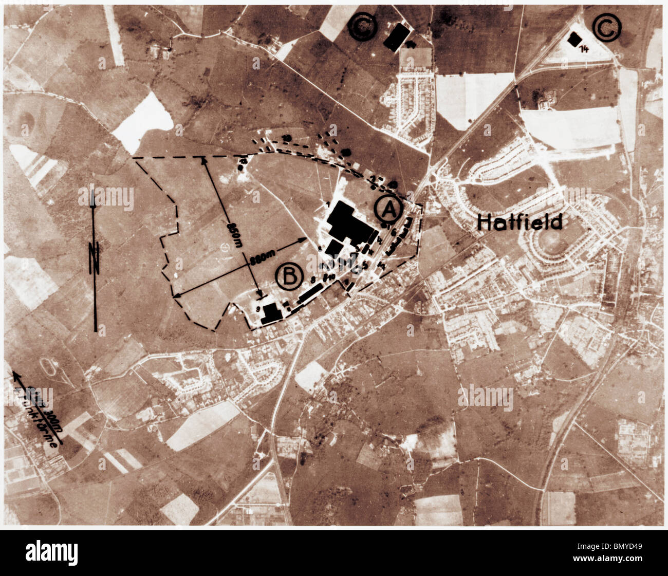 Ww2 airfield hi-res stock photography and images - Alamy