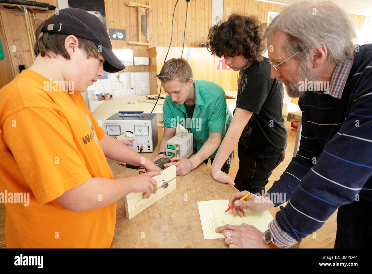 Secondary technical school hi-res stock photography and images - Alamy