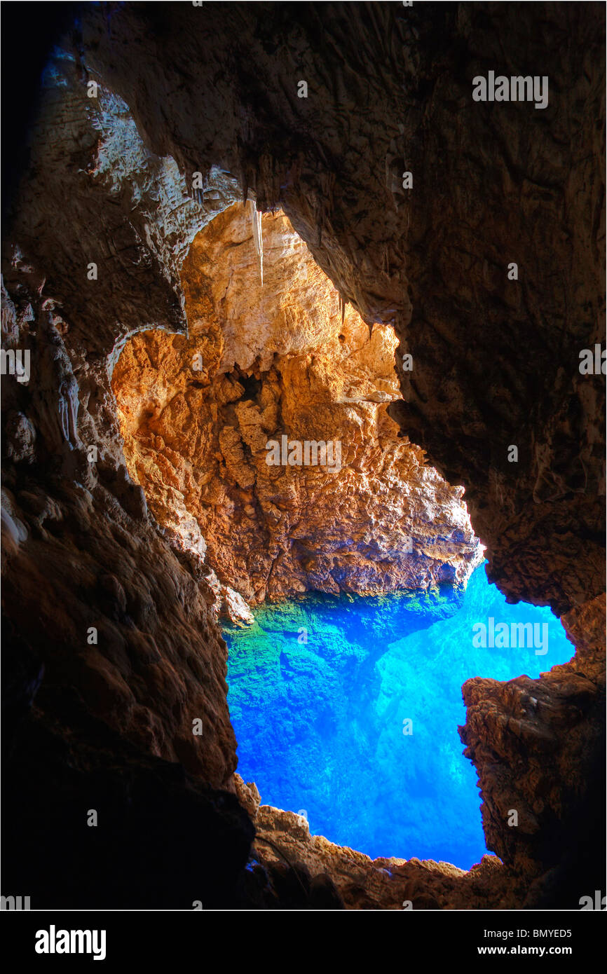 Chinhoyi Caves with cobalt blue Sleeping Pool, Chinhoyi. Zimbabwe Stock ...