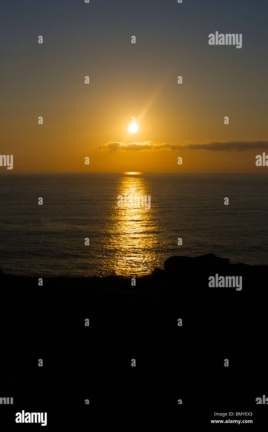 A stunning sunset over the sea in St.Ives, Cornwall Stock Photo - Alamy