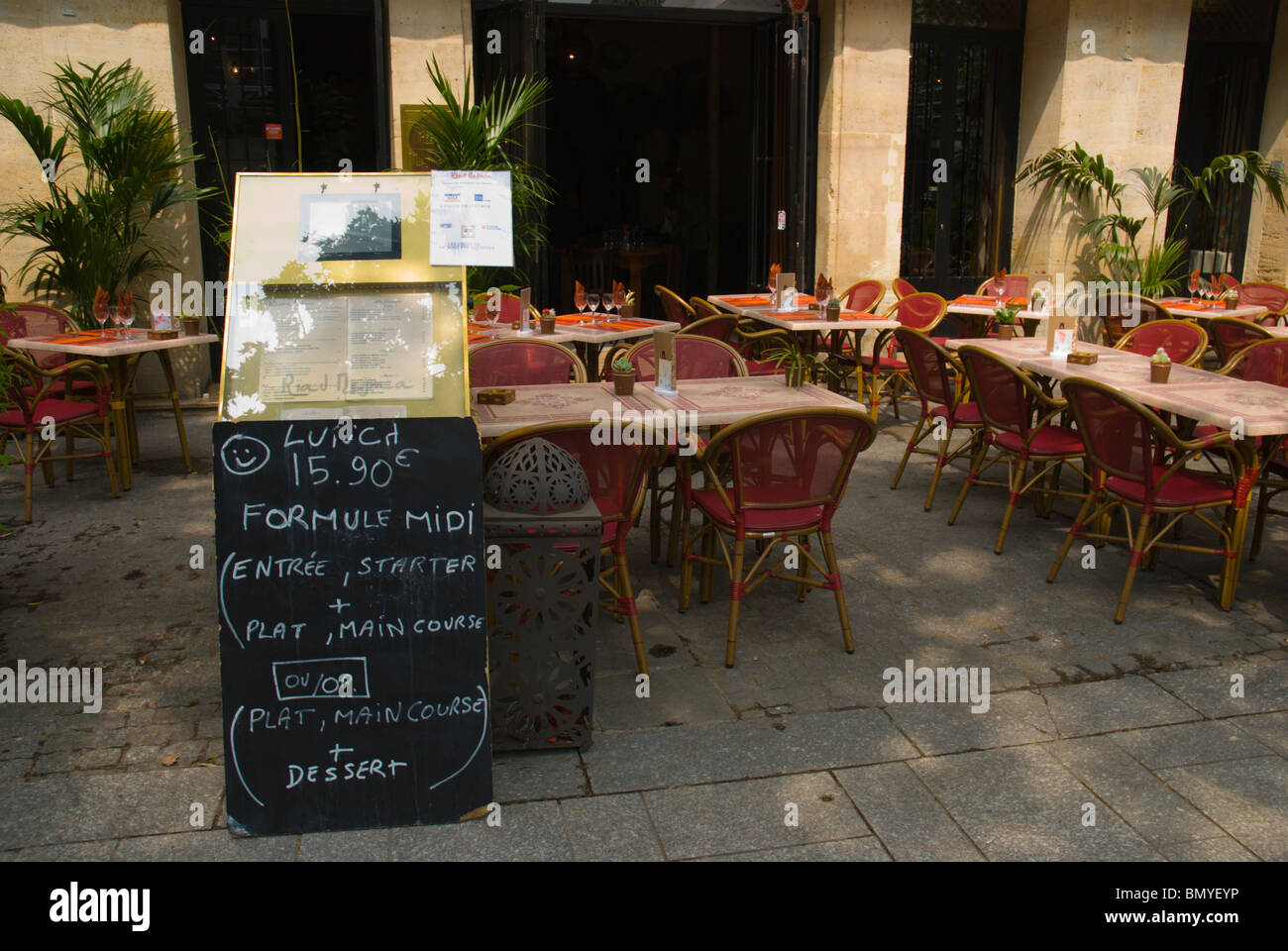 Empty restaurant terrace with lunch offer menu Le Marais district ...