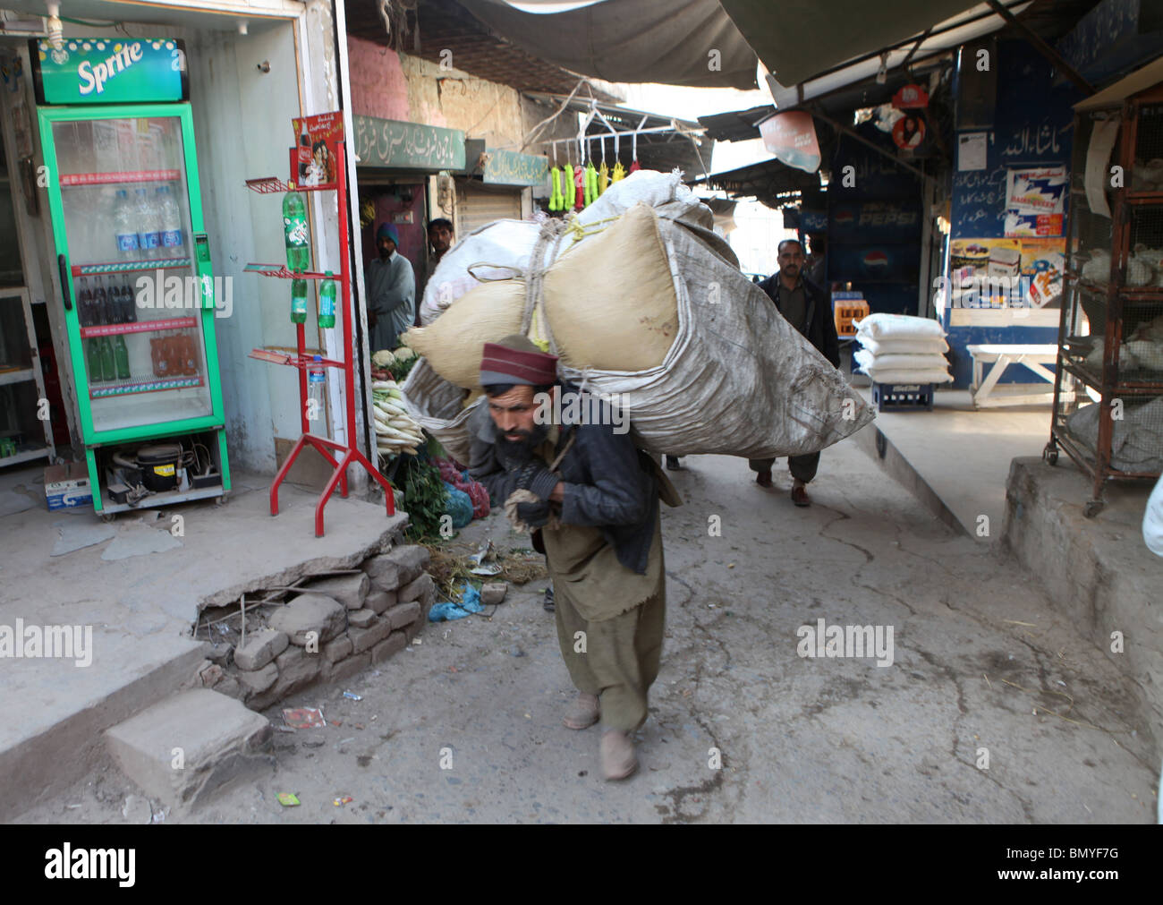 porter in Pakistan Stock Photo - Alamy