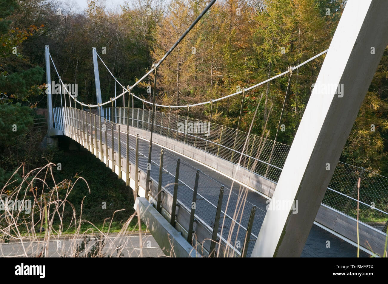 Pedestrian suspension bridge hi-res stock photography and images - Alamy