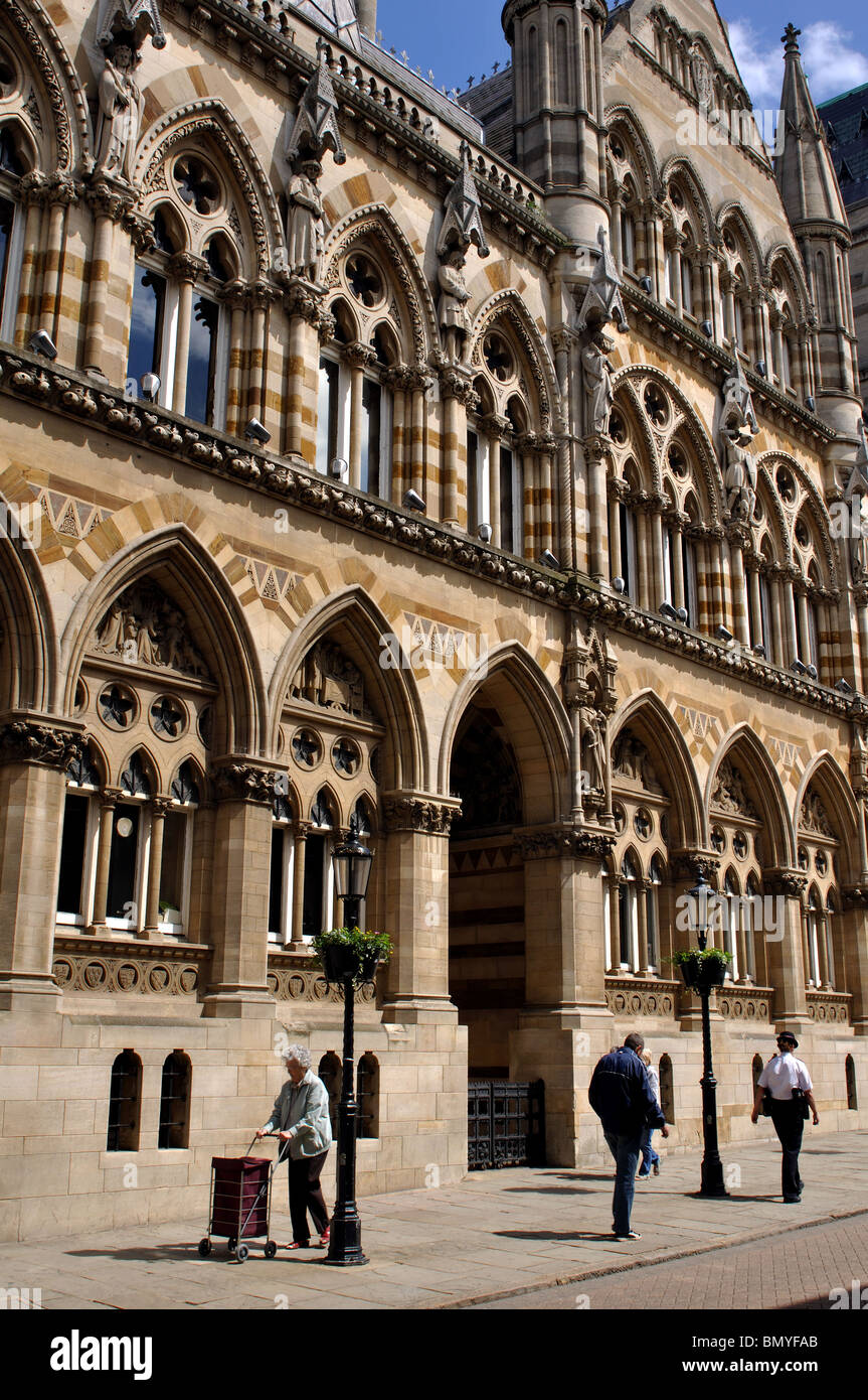 The Guildhall and St. Giles Street, Northampton, Northamptonshire ...