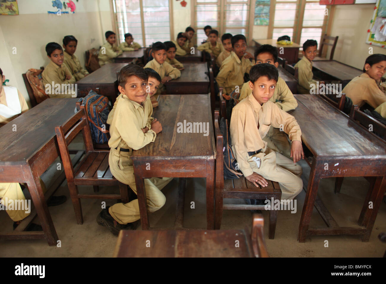 primary school in a slum in karachi, pakistan Stock Photo - Alamy