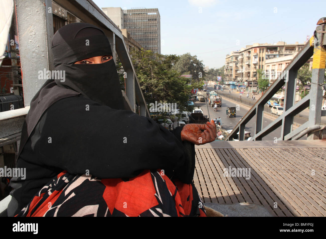 Begger in Karachi, Pakistan Stock Photo - Alamy