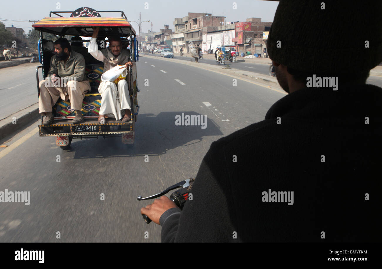 Pakistan public transport hi-res stock photography and images - Alamy