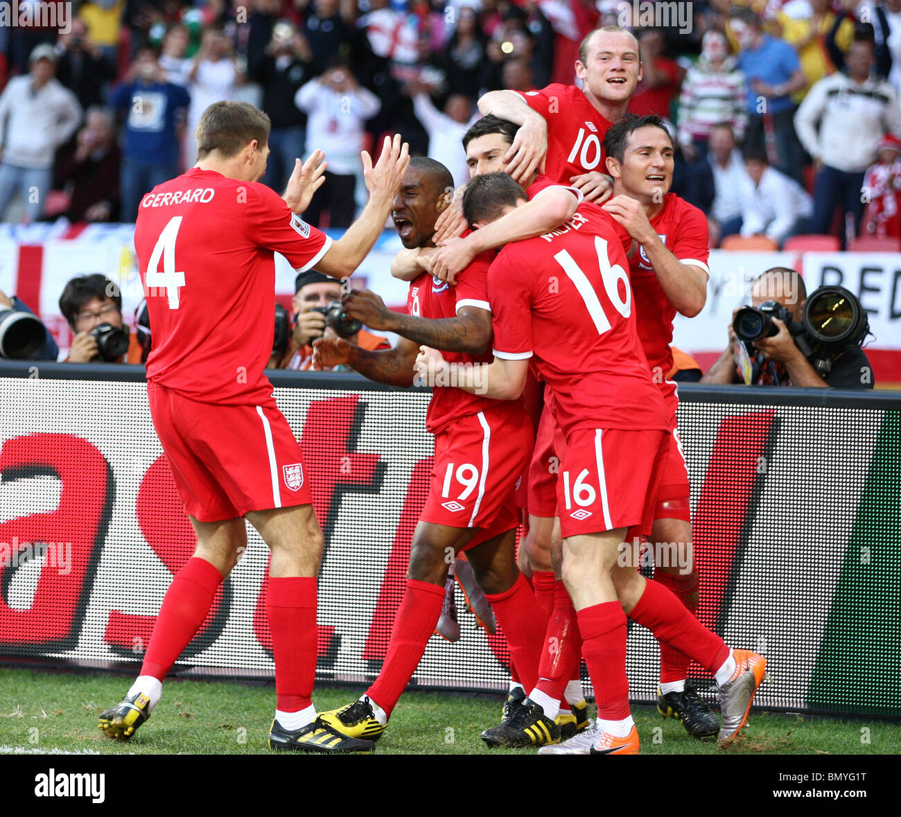 England world cup players celebrate hi-res stock photography and images ...