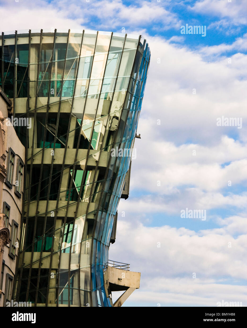 Frank gehry deconstructivist building hi-res stock photography and ...