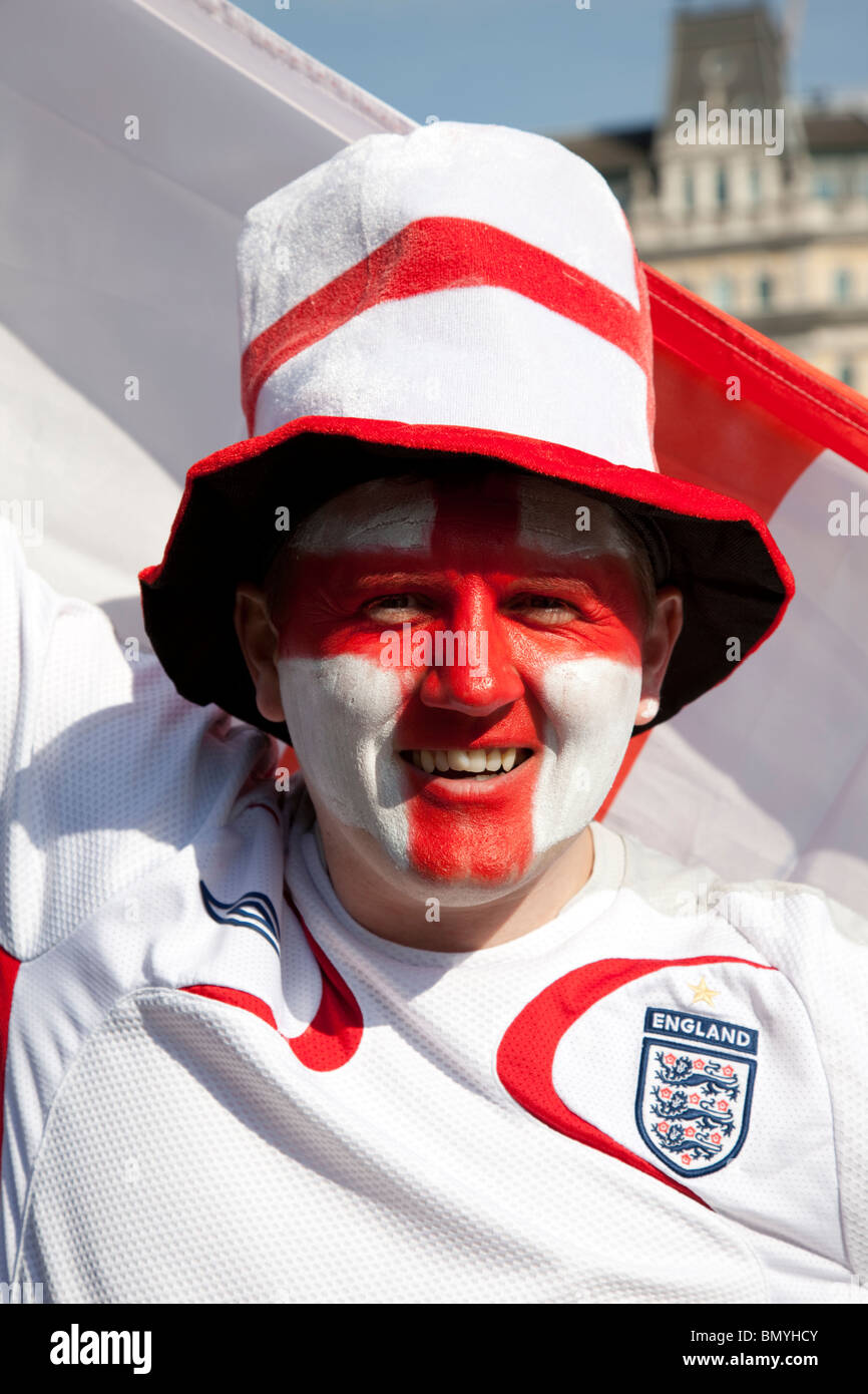 England fans celebrate win hi-res stock photography and images - Alamy