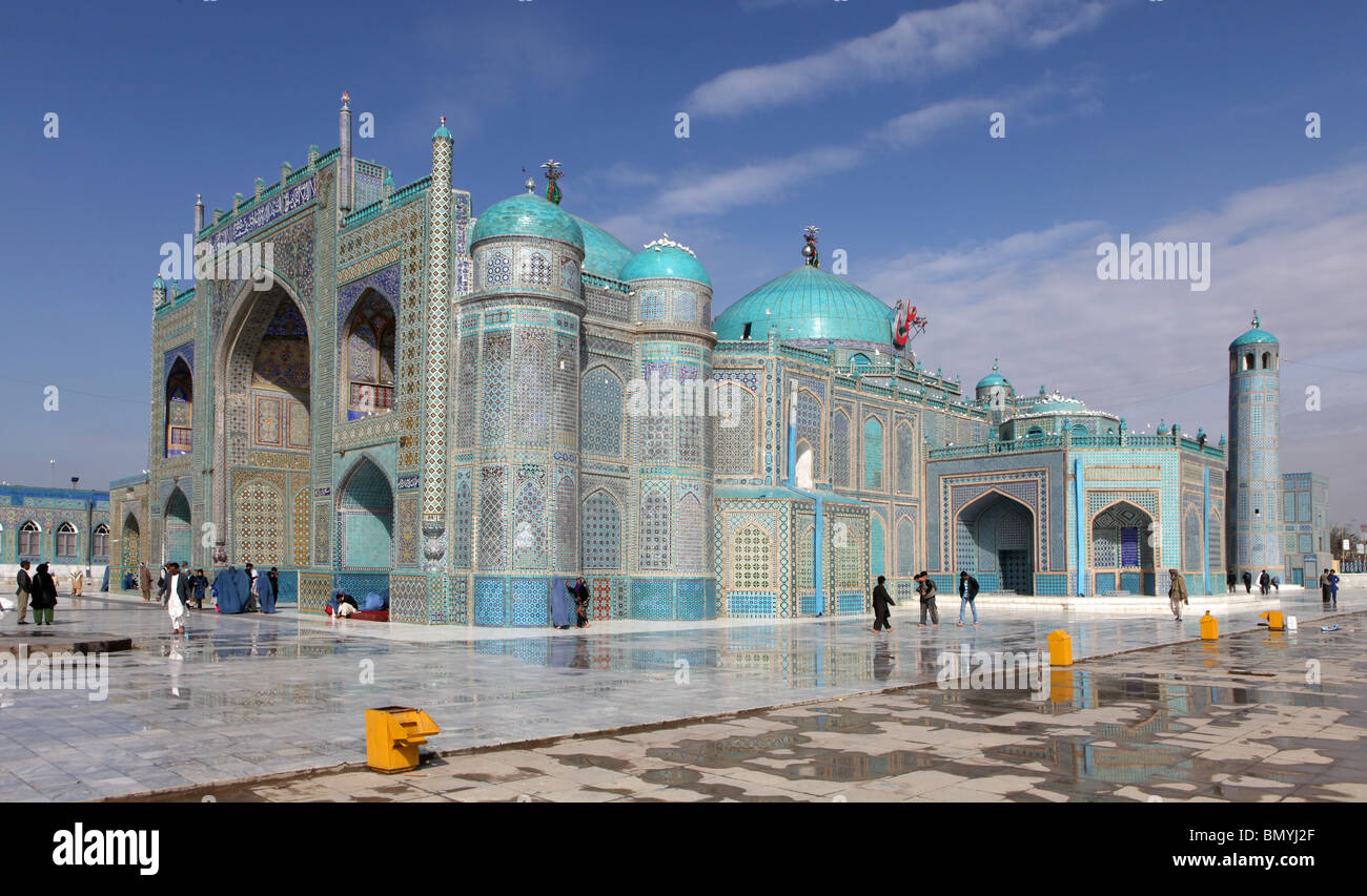 Hazrat ali mosque in Mazar-i-sharif (afghanistan) where Ali is believed ...