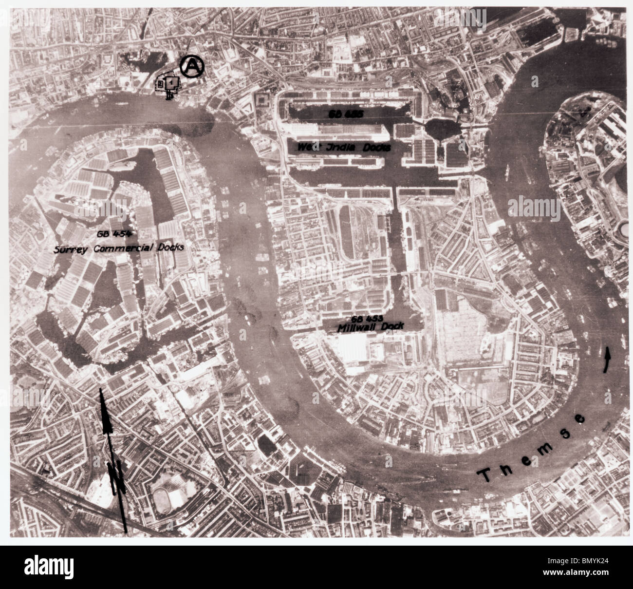 Surrey docks aerial hi-res stock photography and images - Alamy