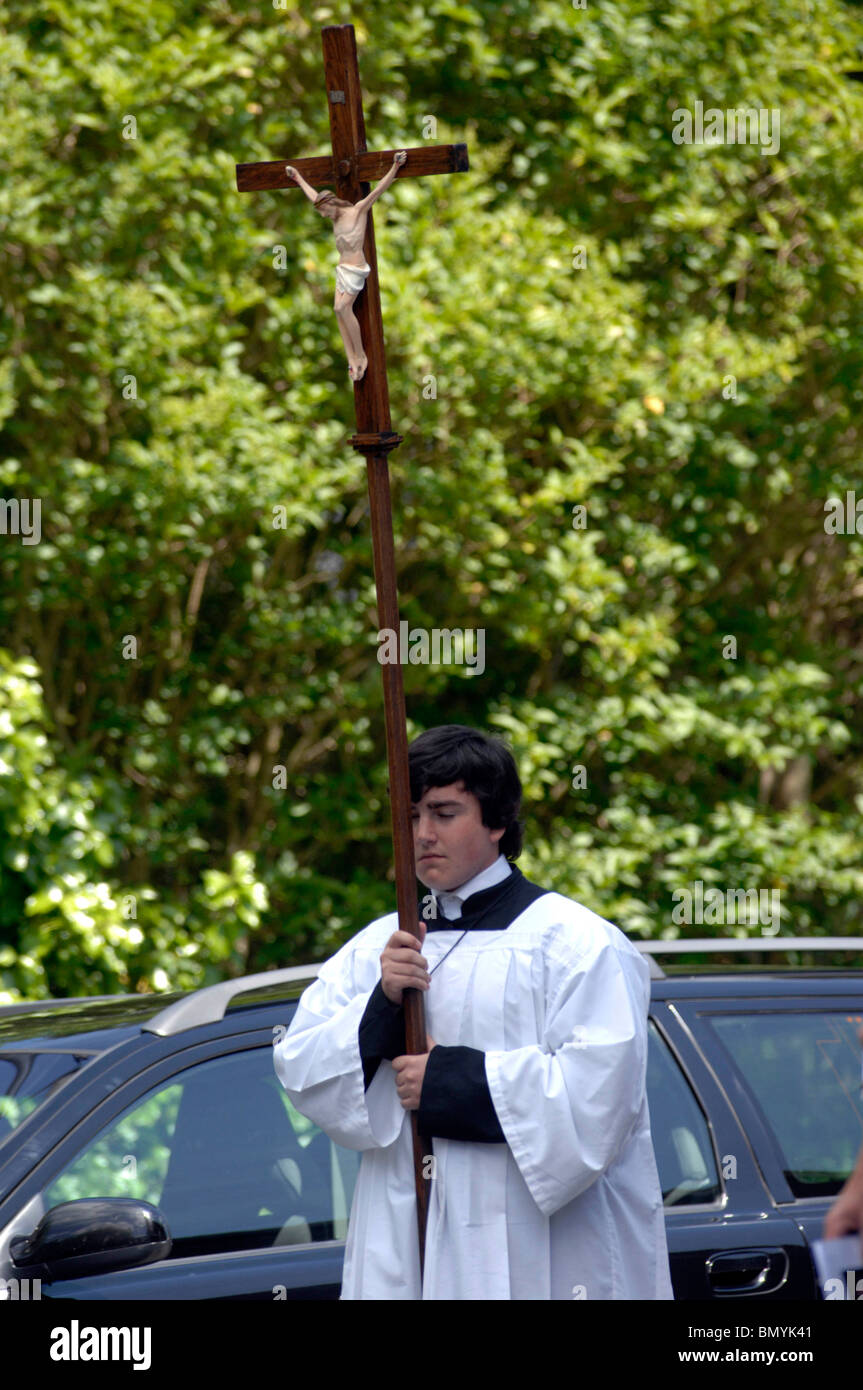 Funeral of former Stereophonics drummer Stuart Cable in his hometown of ...