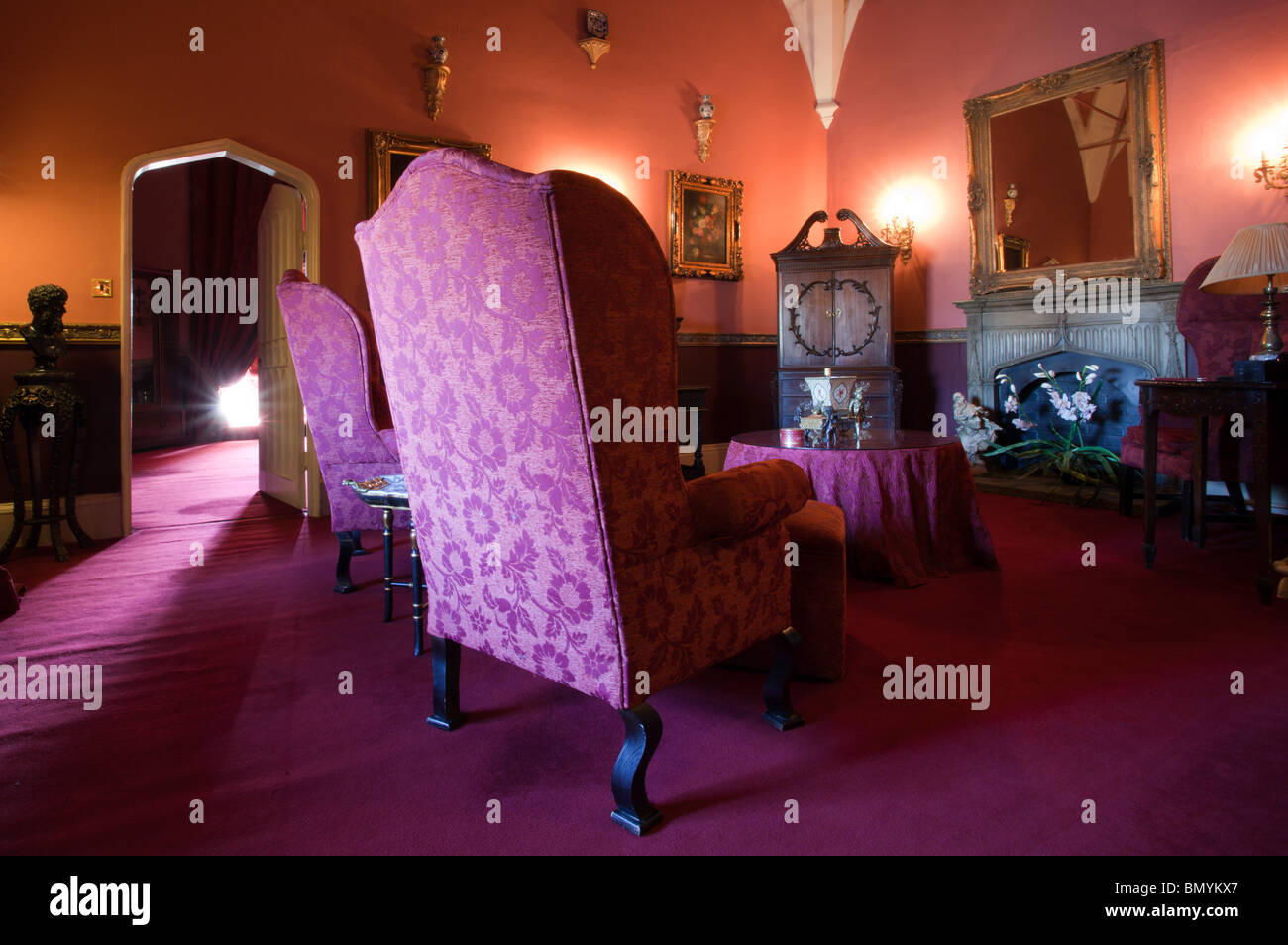 Spooky castle interior hi-res stock photography and images - Alamy