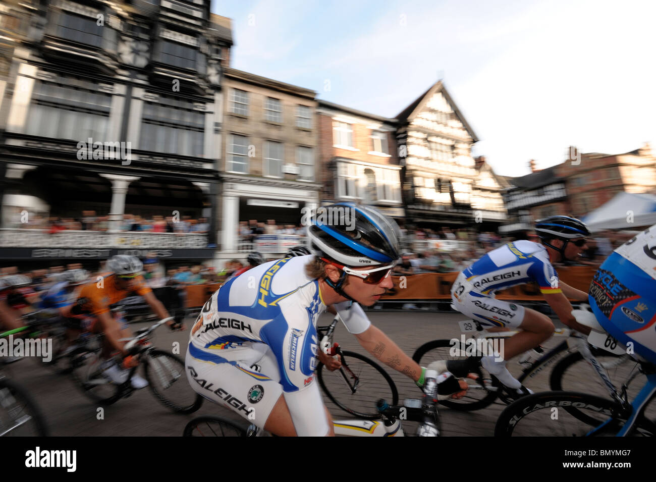 Halfords race team hi-res stock photography and images - Alamy