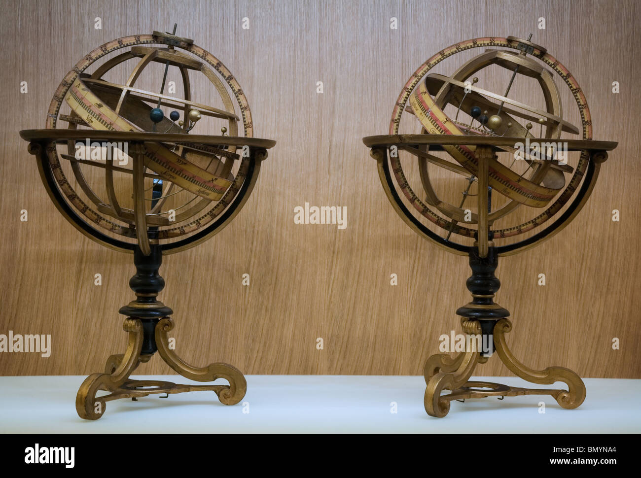 Globe rotation hi-res stock photography and images - Alamy