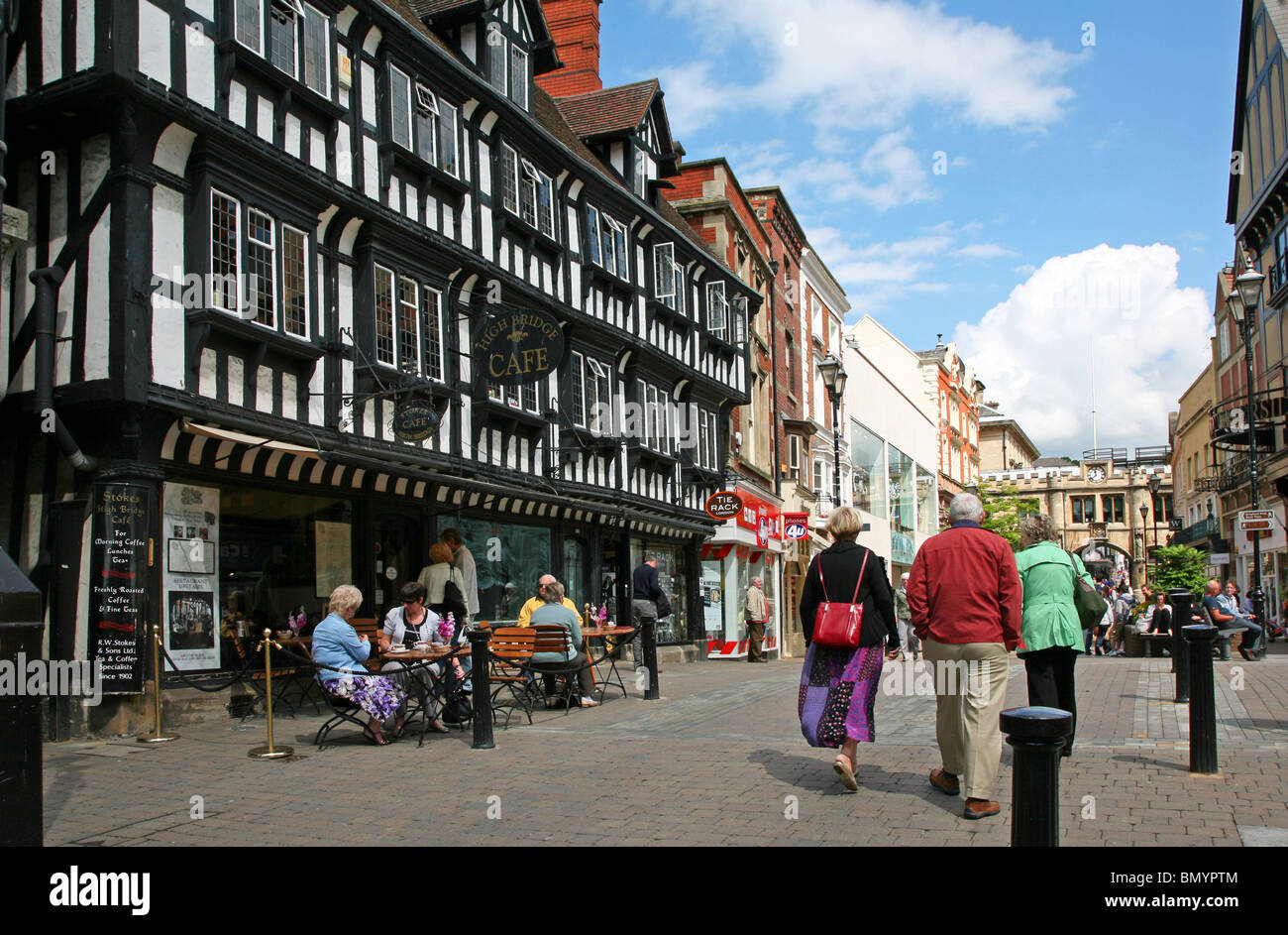 Shoppers in Lincoln High Street Stock Photo - Alamy