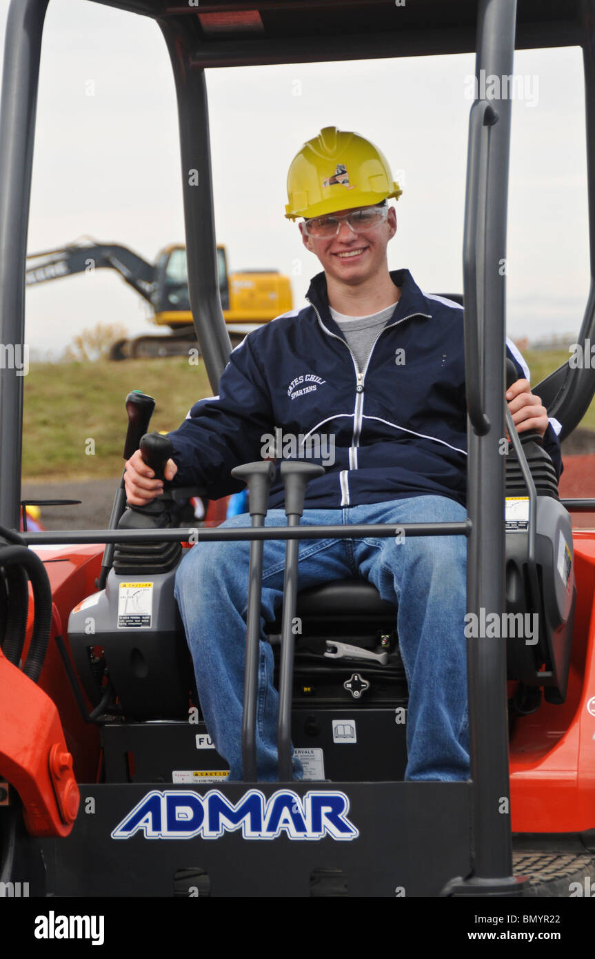 High school kids learning about construction Stock Photo - Alamy